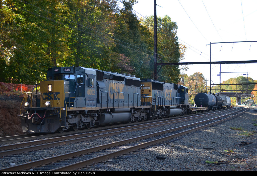 CSX SD40-3 4002 leads Q418-20